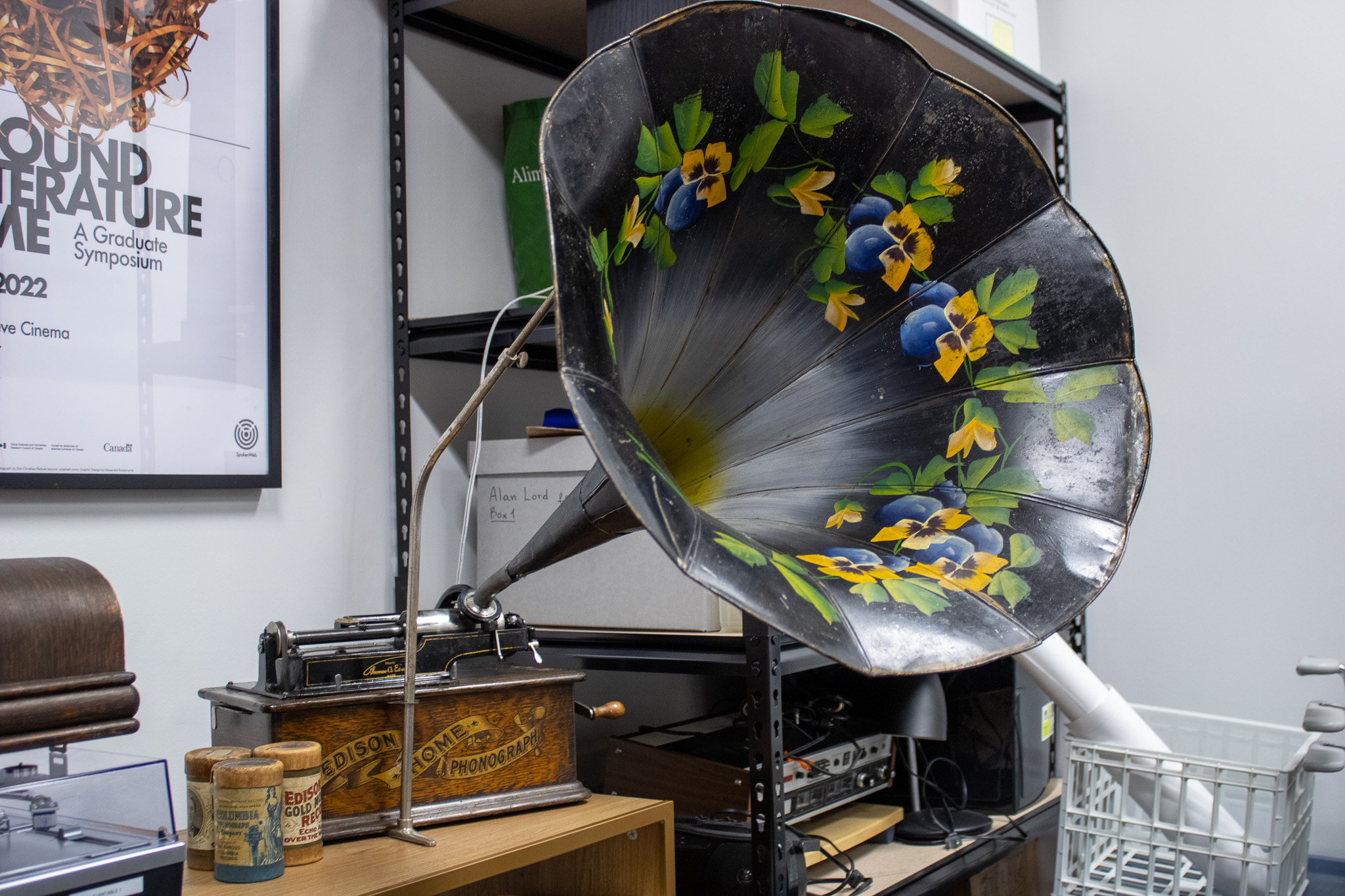 Launching the AMPLab Website: Putting the Shelf Online – SpokenWeb